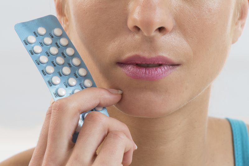Antykoncepcja hormonalna − na czym polega i jak działa? | Poradnik ...